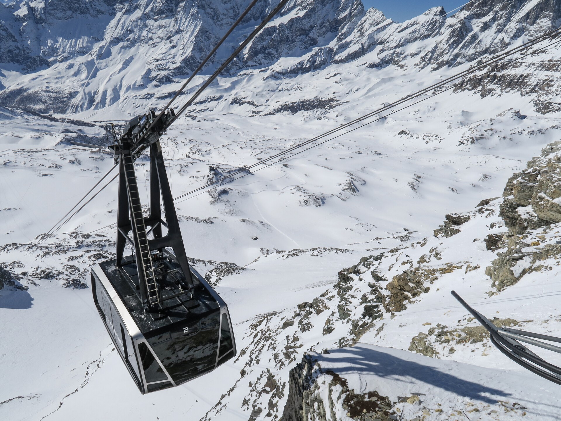Plateau Rosa cable car
